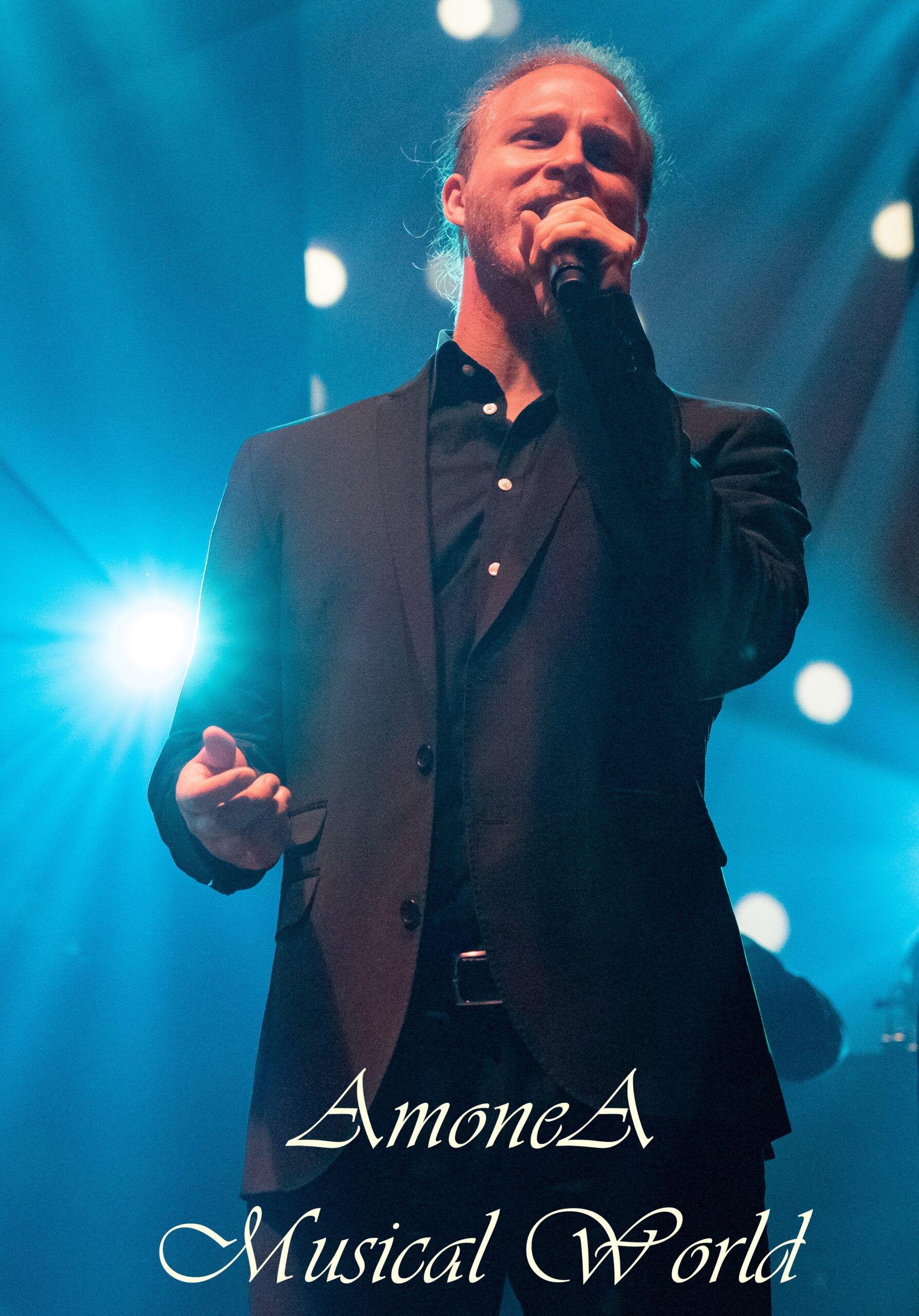 Peter Horvath – The 12 Tenors – Kurzinterview – AmoneA Musical World